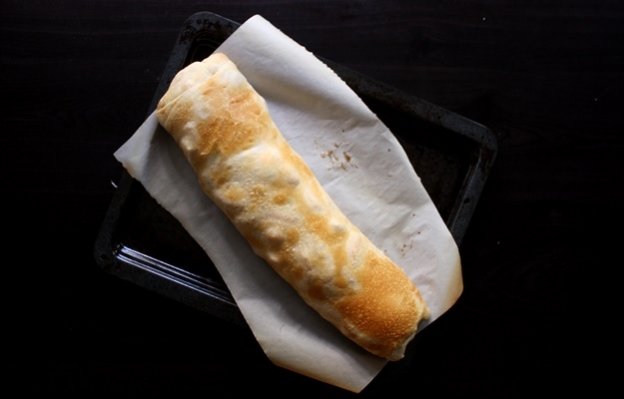 Original Viennese Apple Strudel (Apfelstrudel) » Little Vienna