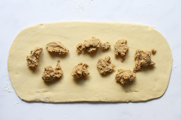 Walnut Cinnamon Buns – with Video » Little Vienna