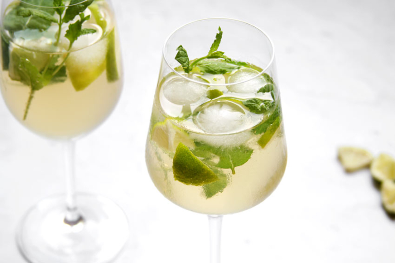 Hugo Cocktail – with Prosecco or White Wine » Little Vienna