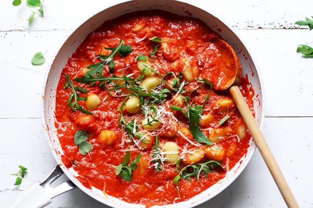 Quick Gnocchi with Tomato Sauce (10 minutes) » Little Vienna