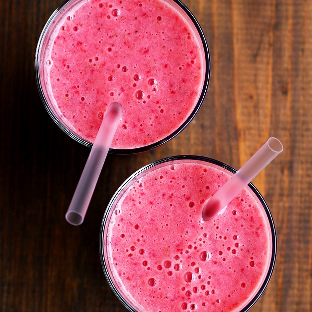 Healthy Strawberry Smoothie » Little Vienna