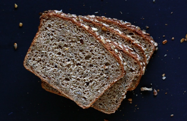 Easy Sunflower Bread (no-knead) » Little Vienna